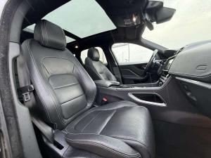 Grey Jaguar F-Pace 2018 in Vilnius, with an engine capacity of 2.99 L and mileage of 184 thousand km for 10700 €, photo 45 on AUTOMOTO.COM.LV