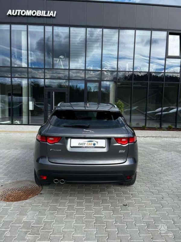 Pelēks Jaguar F-Pace 2018 Viļņa, ar dzinēja tilpumu 2.00 L un nobraukumu 194 tūkst. km par 9700 €, foto 4 vietnē AUTOMOTO.COM.LV