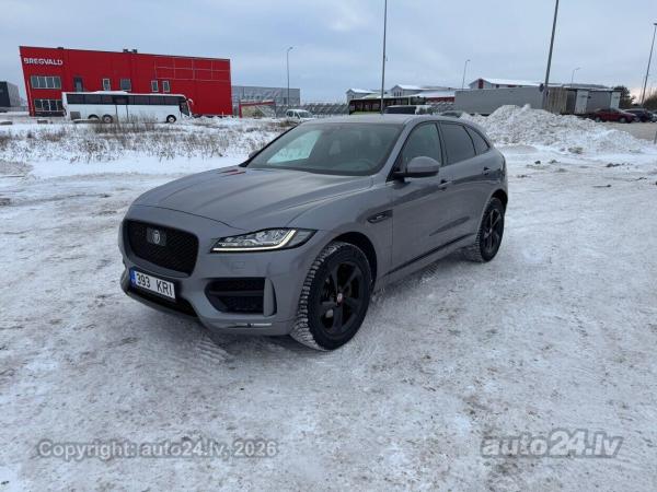 Grey Jaguar F-Pace 2019 in Tallinn, with an engine capacity of 2.00 L and mileage of 135 thousand km for 28900 €, photo 10 on AUTOMOTO.COM.LV
