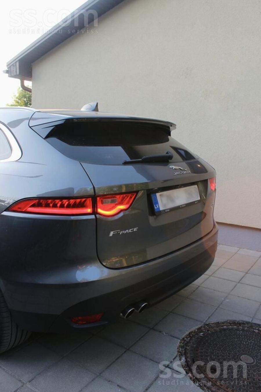 Grey Jaguar F-Pace 2019 in Jekabpils, with an engine capacity of 2.00 L and mileage of 108 thousand km for 18900 €, photo 4 on AUTOMOTO.COM.LV