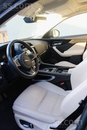Grey Jaguar F-Pace 2019 in Jekabpils, with an engine capacity of 2.00 L and mileage of 108 thousand km for 18900 €, photo 9 on AUTOMOTO.COM.LV