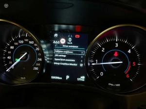 Pelēks Jaguar F-Pace 2019 Marijampole, ar dzinēja tilpumu 2.00 L un nobraukumu 159 tūkst. km par 13750 €, foto 4 vietnē AUTOMOTO.COM.LV