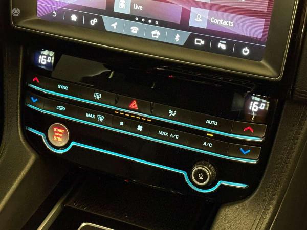 Grey Jaguar F-Pace 2019 in Marijampole, with an engine capacity of 2.00 L and mileage of 159 thousand km for 13750 €, photo 10 on AUTOMOTO.COM.LV