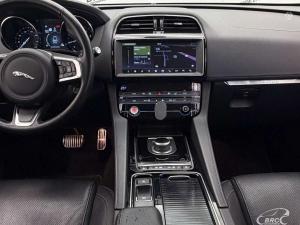 Grey Jaguar F-Pace 2019 in Vilnius, with an engine capacity of 2.00 L and mileage of 80 thousand km for 18500 €, photo 17 on AUTOMOTO.COM.LV