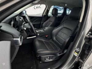 Grey Jaguar F-Pace 2019 in Vilnius, with an engine capacity of 2.00 L and mileage of 80 thousand km for 18500 €, photo 24 on AUTOMOTO.COM.LV