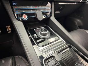 Grey Jaguar F-Pace 2019 in Vilnius, with an engine capacity of 2.00 L and mileage of 80 thousand km for 18500 €, photo 28 on AUTOMOTO.COM.LV