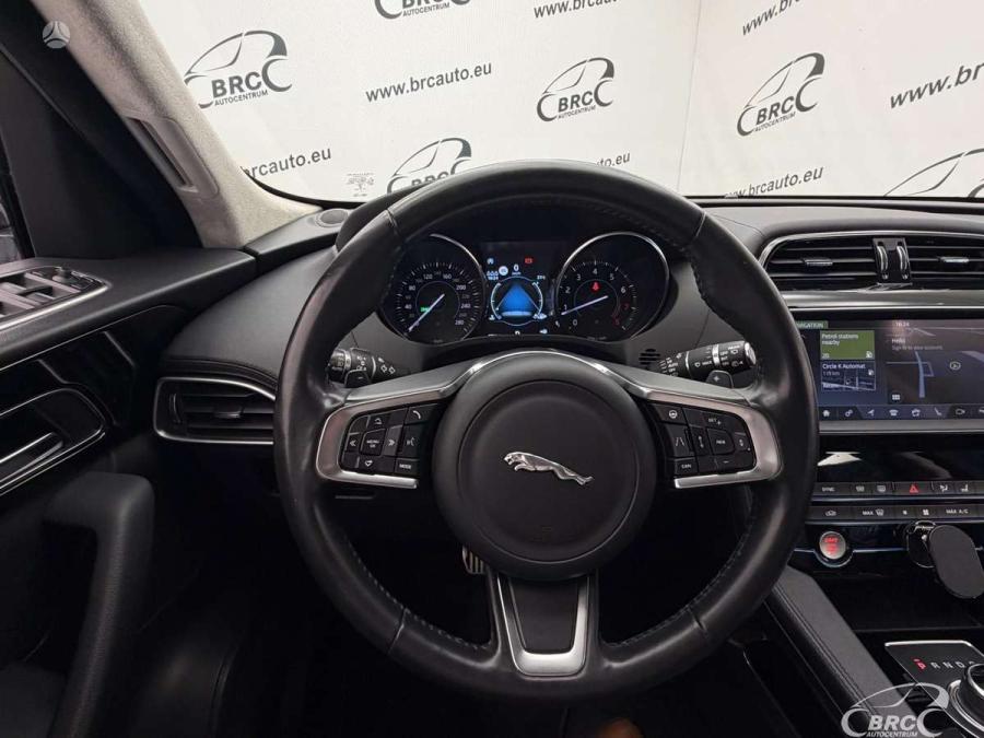 Grey Jaguar F-Pace 2019 in Vilnius, with an engine capacity of 2.00 L and mileage of 80 thousand km for 18500 €, photo 30 on AUTOMOTO.COM.LV