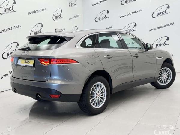 Grey Jaguar F-Pace 2019 in Vilnius, with an engine capacity of 2.00 L and mileage of 80 thousand km for 18500 €, photo 3 on AUTOMOTO.COM.LV
