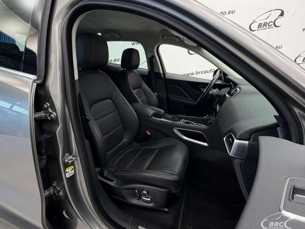Grey Jaguar F-Pace 2019 in Vilnius, with an engine capacity of 2.00 L and mileage of 80 thousand km for 18500 €, photo 8 on AUTOMOTO.COM.LV
