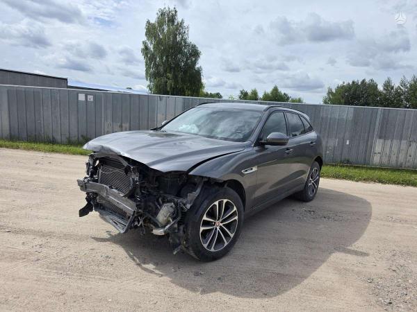 Grey Jaguar F-Pace 2019 in Alytus, with an engine capacity of 2.00 L and mileage of 164 thousand km for 7500 €, photo 1 on AUTOMOTO.COM.LV