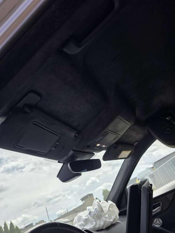 Grey Jaguar F-Pace 2019 in Alytus, with an engine capacity of 2.00 L and mileage of 164 thousand km for 7500 €, photo 6 on AUTOMOTO.COM.LV