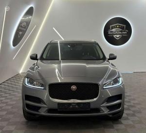 Grey Jaguar F-Pace 2019 in Marijampole, with an engine capacity of 2.00 L and mileage of 159 thousand km for 12999 €, photo 24 on AUTOMOTO.COM.LV