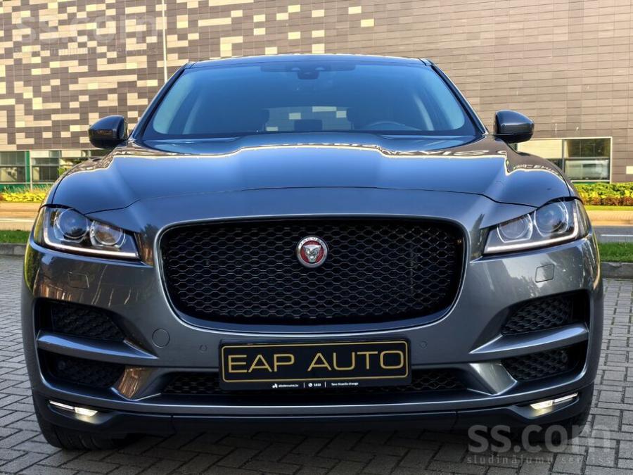 Grey Jaguar F-Pace 2019 in Jelgava, with an engine capacity of 2.00 L and mileage of 0 thousand km for 12950 €, photo 4 on AUTOMOTO.COM.LV
