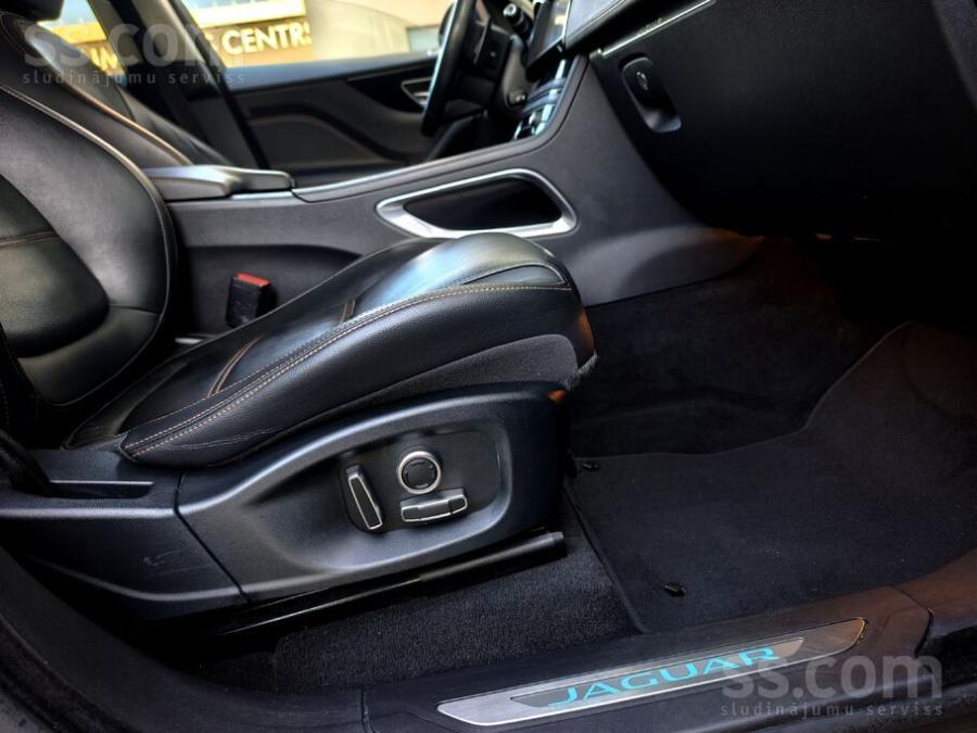 Grey Jaguar F-Pace 2019 in Jelgava, with an engine capacity of 2.00 L and mileage of 0 thousand km for 12950 €, photo 15 on AUTOMOTO.COM.LV