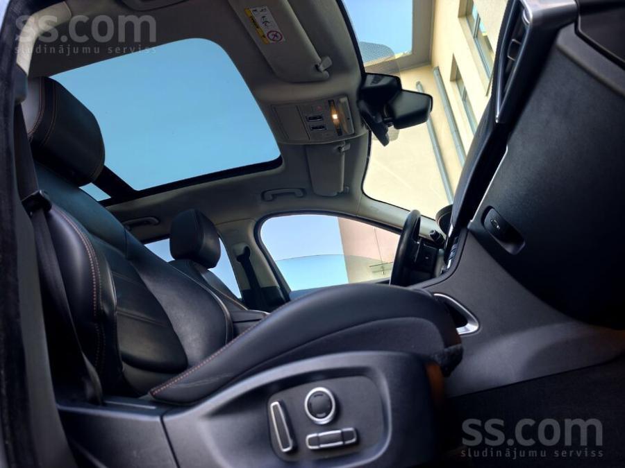 Grey Jaguar F-Pace 2019 in Jelgava, with an engine capacity of 2.00 L and mileage of 0 thousand km for 12950 €, photo 19 on AUTOMOTO.COM.LV