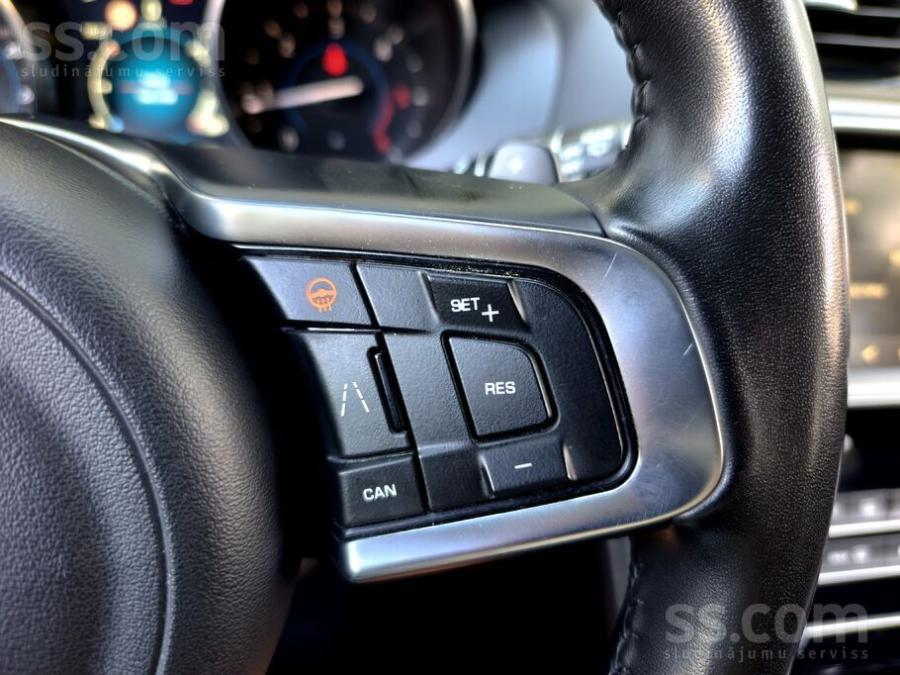 Grey Jaguar F-Pace 2019 in Jelgava, with an engine capacity of 2.00 L and mileage of 0 thousand km for 12950 €, photo 29 on AUTOMOTO.COM.LV