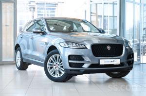 Grey Jaguar F-Pace 2020 in Riga, with an engine capacity of 2.00 L and mileage of 113 thousand km for 37900 €, photo 2 on AUTOMOTO.COM.LV