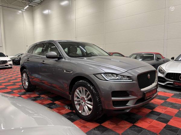 Grey Jaguar F-Pace 2020 in Vilnius, with an engine capacity of 2.00 L and mileage of 112 thousand km for 22000 €, photo 3 on AUTOMOTO.COM.LV