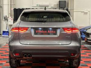 Grey Jaguar F-Pace 2020 in Vilnius, with an engine capacity of 2.00 L and mileage of 112 thousand km for 21880 €, photo 5 on AUTOMOTO.COM.LV