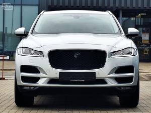 Pelēks Jaguar F-Pace 2020 Šauļi, ar dzinēja tilpumu 2.00 L un nobraukumu 130 tūkst. km par 14250 €, foto 3 vietnē AUTOMOTO.COM.LV