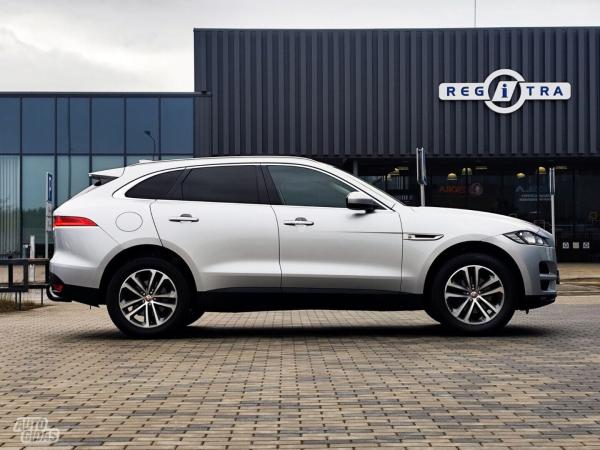 Grey Jaguar F-Pace 2020 in Siauliai, with an engine capacity of 2.00 L and mileage of 130 thousand km for 14250 €, photo 9 on AUTOMOTO.COM.LV