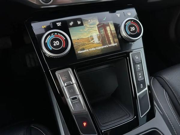 Grey Jaguar F-Pace 2020 in Jelgava, with an engine capacity of 0.10 L and mileage of 129 thousand km for 25450 €, photo 10 on AUTOMOTO.COM.LV