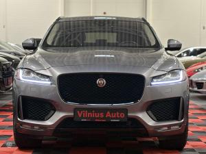 Grey Jaguar F-Pace 2020 in Vilnius, with an engine capacity of 2.00 L and mileage of 30 thousand km for 24990 €, photo 3 on AUTOMOTO.COM.LV