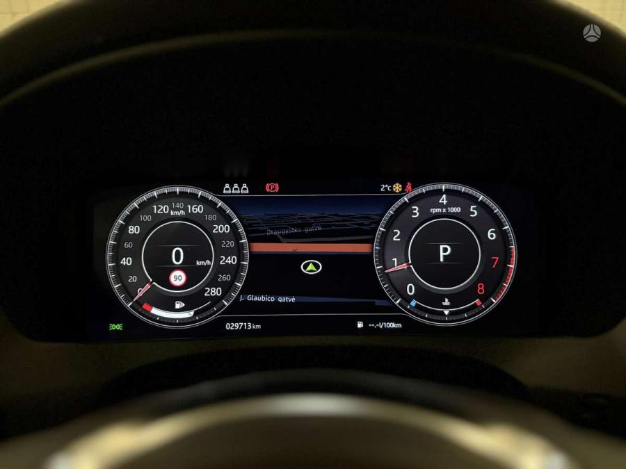Grey Jaguar F-Pace 2020 in Vilnius, with an engine capacity of 2.00 L and mileage of 30 thousand km for 24990 €, photo 24 on AUTOMOTO.COM.LV