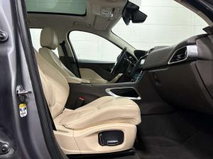 Pelēks Jaguar F-Pace 2020 Viļņa, ar dzinēja tilpumu 2.00 L un nobraukumu 112 tūkst. km par 21490 €, foto 16 vietnē AUTOMOTO.COM.LV