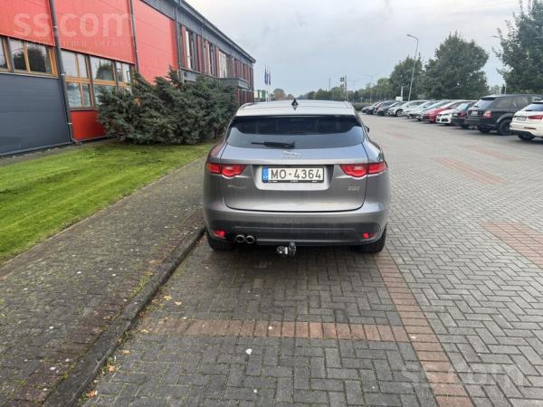 Jaguar F-Pace 2020 Ventspils vietnē Pelēks Jaguar F-Pace 2020 Ventspils, ar dzinēja tilpumu 2.00 L un nobraukumu 138 tūkst. km par 18455 €, foto 6 vietnē AUTOMOTO.COM.LV
