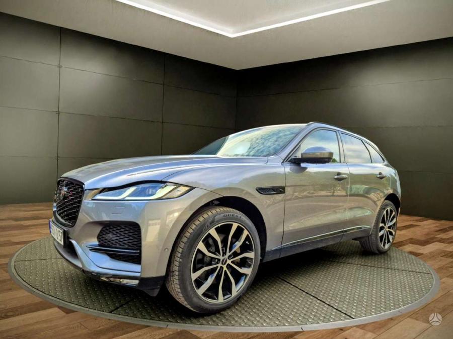Pelēks Jaguar F-Pace 2021 Tukums, ar dzinēja tilpumu 3.00 L un nobraukumu 108 tūkst. km par 35900 €, foto 1 vietnē AUTOMOTO.COM.LV