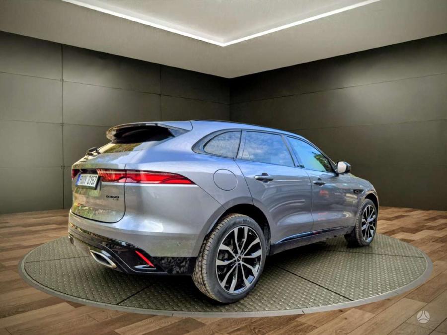 Pelēks Jaguar F-Pace 2021 Tukums, ar dzinēja tilpumu 3.00 L un nobraukumu 108 tūkst. km par 35900 €, foto 5 vietnē AUTOMOTO.COM.LV