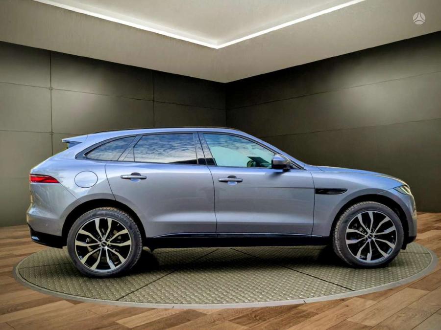 Pelēks Jaguar F-Pace 2021 Tukums, ar dzinēja tilpumu 3.00 L un nobraukumu 108 tūkst. km par 35900 €, foto 6 vietnē AUTOMOTO.COM.LV