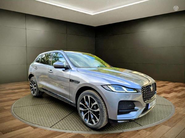 Grey Jaguar F-Pace 2021 in Tukums, with an engine capacity of 3.00 L and mileage of 108 thousand km for 35900 €, photo 7 on AUTOMOTO.COM.LV