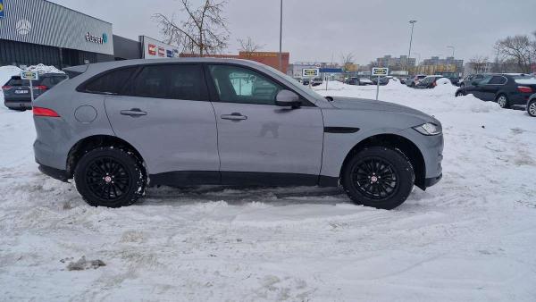 Grey Jaguar F-Pace 2021 in Siauliai, with an engine capacity of 2.00 L and mileage of 47 thousand km for 22000 €, photo 2 on AUTOMOTO.COM.LV
