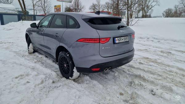 Grey Jaguar F-Pace 2021 in Siauliai, with an engine capacity of 2.00 L and mileage of 47 thousand km for 22000 €, photo 6 on AUTOMOTO.COM.LV