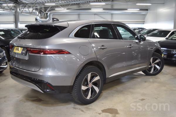 Grey Jaguar F-Pace 2021 in Riga, with an engine capacity of 2.00 L and mileage of 94 thousand km for 23400 €, photo 2 on AUTOMOTO.COM.LV