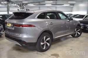 Grey Jaguar F-Pace 2021 in Riga, with an engine capacity of 2.00 L and mileage of 94 thousand km for 23400 €, photo 3 on AUTOMOTO.COM.LV