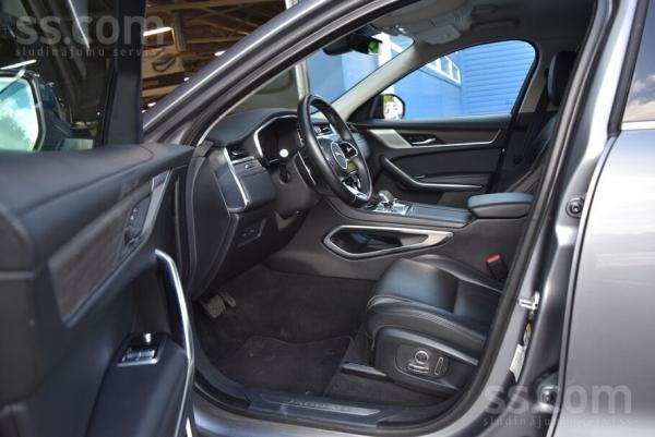 Grey Jaguar F-Pace 2021 in Riga, with an engine capacity of 2.00 L and mileage of 94 thousand km for 23400 €, photo 3 on AUTOMOTO.COM.LV