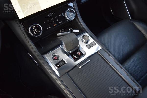 Grey Jaguar F-Pace 2021 in Riga, with an engine capacity of 2.00 L and mileage of 94 thousand km for 23400 €, photo 5 on AUTOMOTO.COM.LV