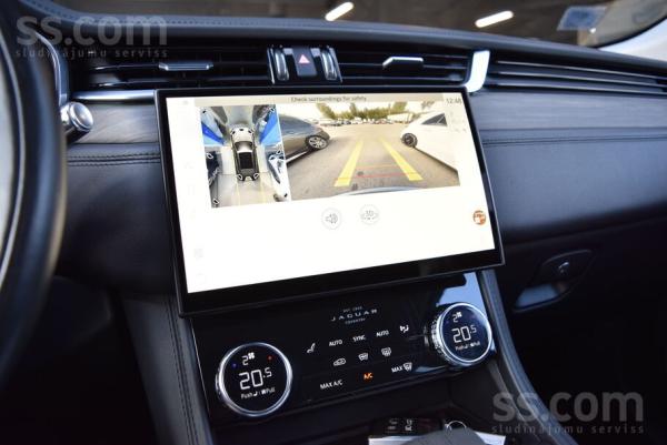 Grey Jaguar F-Pace 2021 in Riga, with an engine capacity of 2.00 L and mileage of 94 thousand km for 23400 €, photo 6 on AUTOMOTO.COM.LV