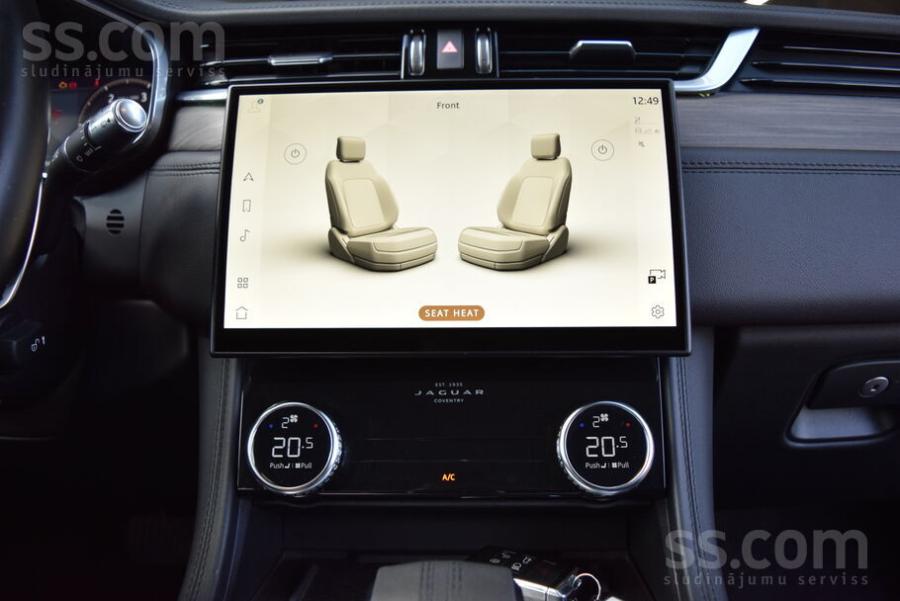 Grey Jaguar F-Pace 2021 in Riga, with an engine capacity of 2.00 L and mileage of 94 thousand km for 23400 €, photo 8 on AUTOMOTO.COM.LV