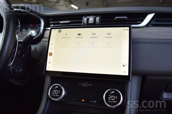 Grey Jaguar F-Pace 2021 in Riga, with an engine capacity of 2.00 L and mileage of 94 thousand km for 23400 €, photo 8 on AUTOMOTO.COM.LV