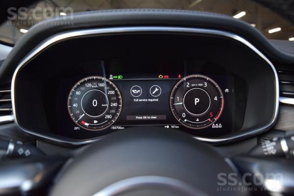 Grey Jaguar F-Pace 2021 in Riga, with an engine capacity of 2.00 L and mileage of 94 thousand km for 23400 €, photo 10 on AUTOMOTO.COM.LV