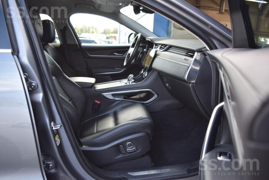 Grey Jaguar F-Pace 2021 in Riga, with an engine capacity of 2.00 L and mileage of 94 thousand km for 23400 €, photo 12 on AUTOMOTO.COM.LV
