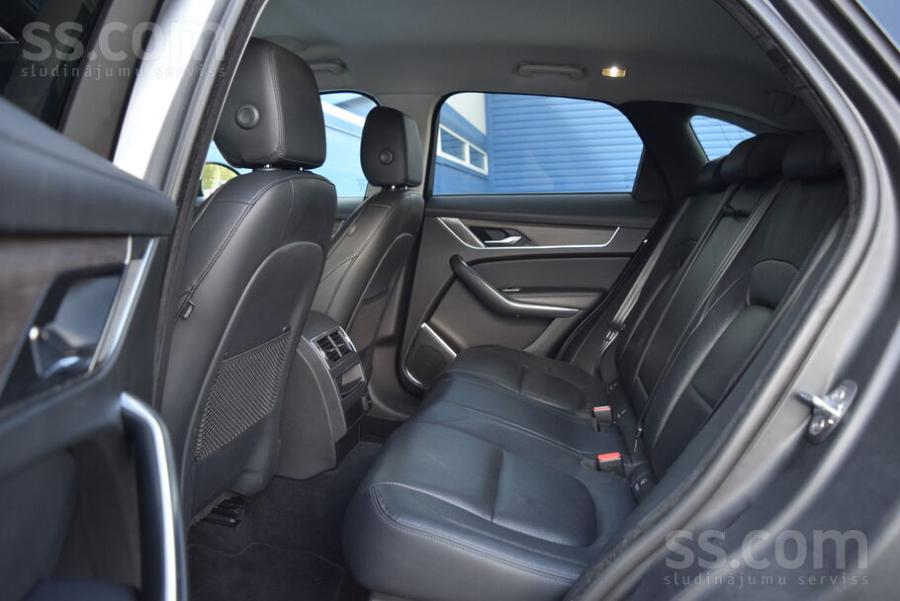 Grey Jaguar F-Pace 2021 in Riga, with an engine capacity of 2.00 L and mileage of 94 thousand km for 23400 €, photo 13 on AUTOMOTO.COM.LV