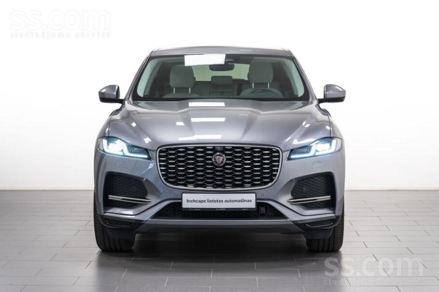 Grey Jaguar F-Pace 2021 in Riga, with an engine capacity of 2.00 L and mileage of 83 thousand km for 28500 €, photo 7 on AUTOMOTO.COM.LV