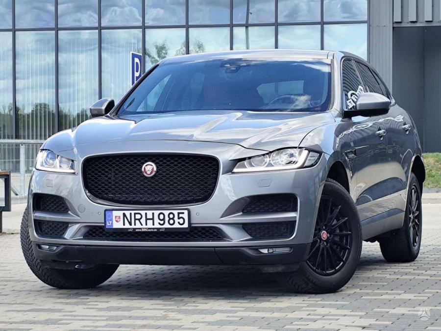 Pelēks Jaguar F-Pace 2021 Šauļi, ar dzinēja tilpumu 2.00 L un nobraukumu 50 tūkst. km par 17000 €, foto 4 vietnē AUTOMOTO.COM.LV