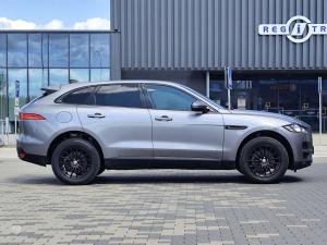 Pelēks Jaguar F-Pace 2021 Šauļi, ar dzinēja tilpumu 2.00 L un nobraukumu 50 tūkst. km par 17000 €, foto 10 vietnē AUTOMOTO.COM.LV