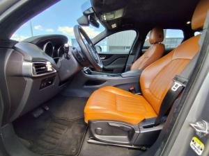 Pelēks Jaguar F-Pace 2021 Šauļi, ar dzinēja tilpumu 2.00 L un nobraukumu 50 tūkst. km par 17000 €, foto 11 vietnē AUTOMOTO.COM.LV